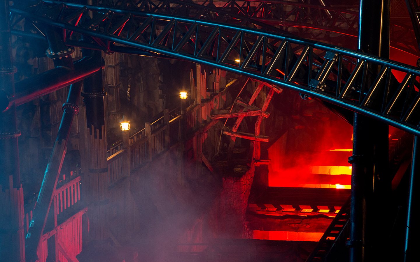 Taron – Multi Launch Coaster (Achterbahn) - Phantasialand Resort